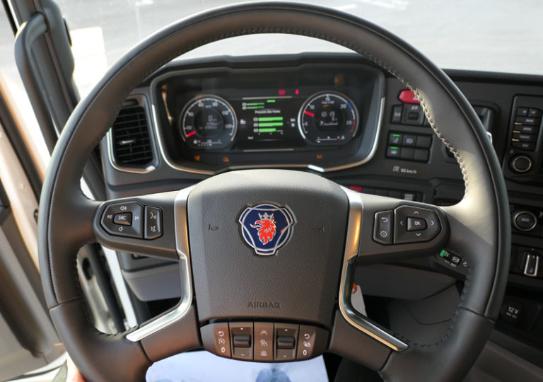 Scania P450 dernière génération - Photos et vidéo